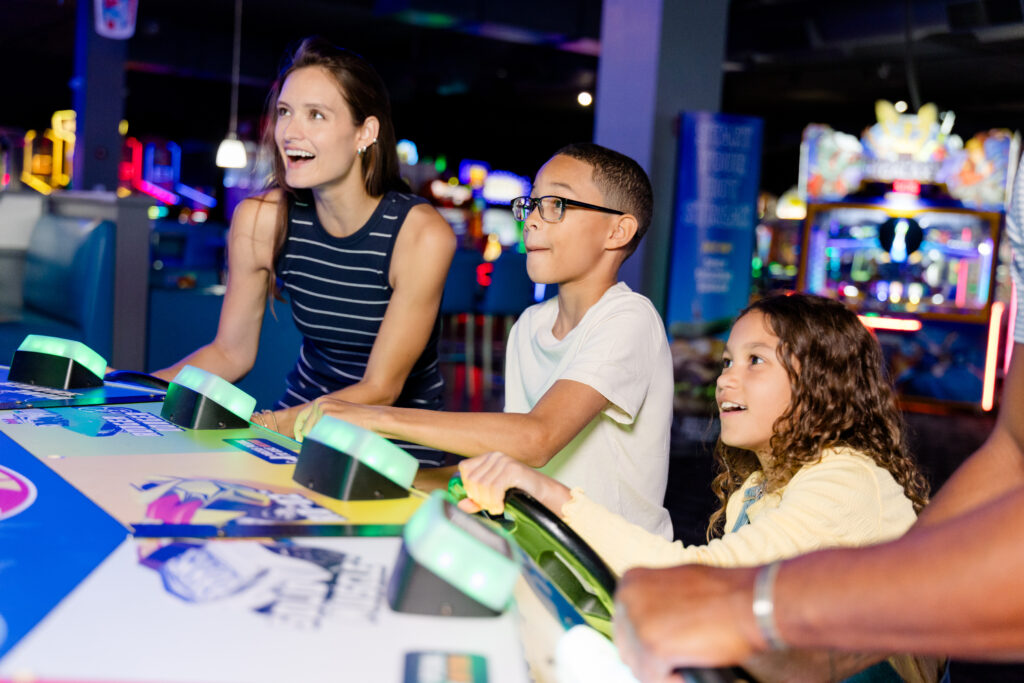 Dave & Busters Boo Bash - Desert Ridge Marketplace